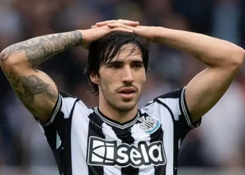 Њукасл му се закани на Милан поради Тонали! - SPORTM.mk